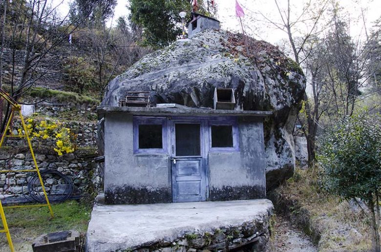 Sightseeing in Tirthan Valley and Trek to Chehni Kothi - Vargis Khan