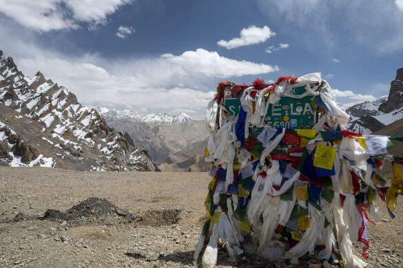 Singe La Pass in Ladakh - An Adventurous Drive - Vargis Khan