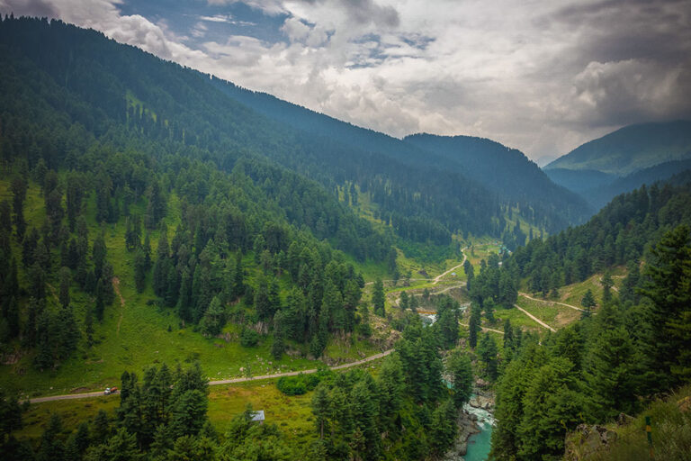 Aharbal Waterfall - A COMPLETE Travel Guide & Itinerary