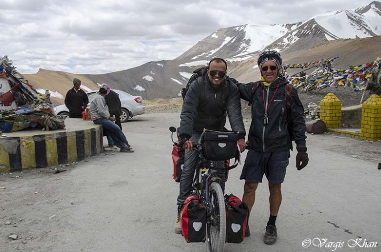 how-to-reach-ladakh-3 - Vargis Khan