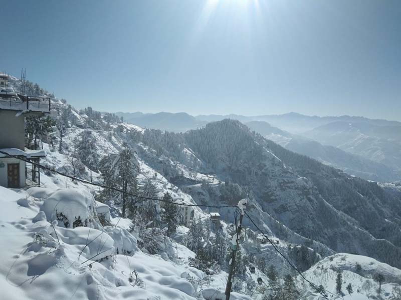 snowfall-in-manali - Vargis Khan