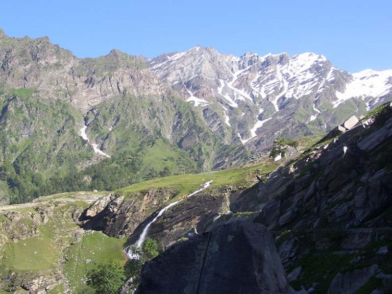 Kothi Village near Manali - How to Reach & What to See - Vargis Khan