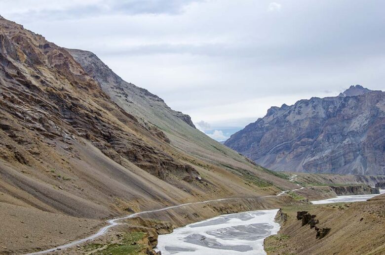 Sarchu - Travel Guide, Sightseeing and Itinerary - Vargis Khan