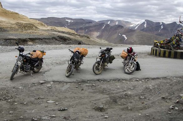 Tanglang La Pass, Ladakh - Travel Guide & Sightseeing - Vargis Khan